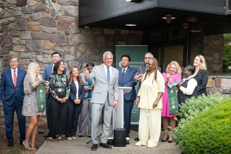 Community Options Celebrates Ribbon Cutting for New Daily Plan It in ...